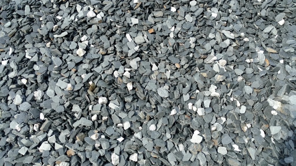 Mulches & Landscaping Stones | Jackson's Nursery, Inc.