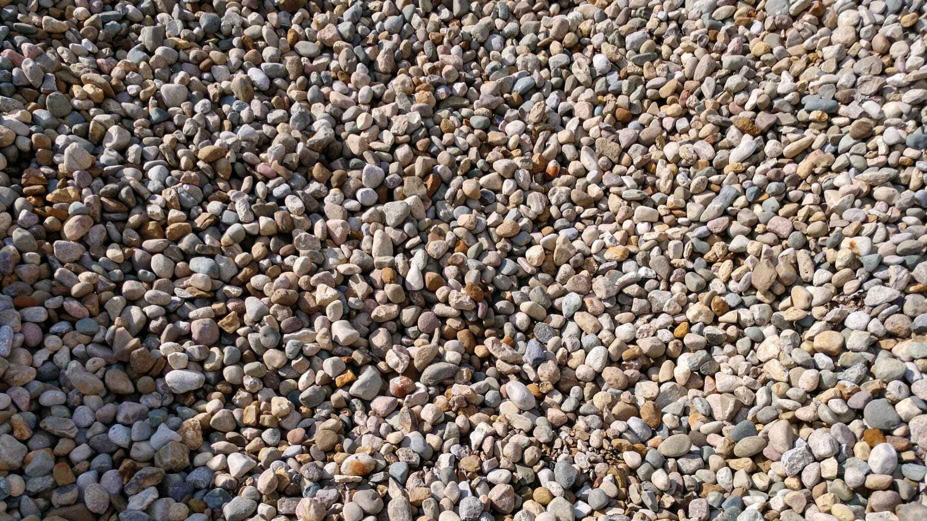 Mulches & Landscaping Stones | Jackson's Nursery, Inc.